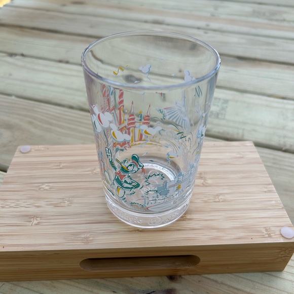Disney | Dining | Vintage Disney 25th Anniversary Donald Duck Glass ...